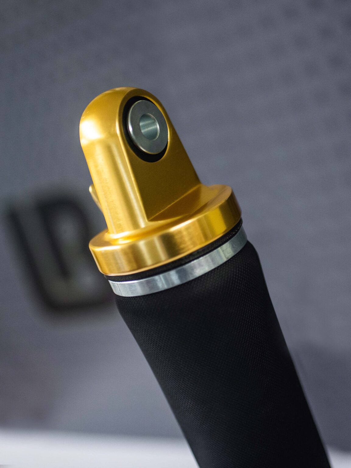 MOA430 Goldtops Ultimate Air Ride Front Shock / Sleeve Bag Struts, Pair ...